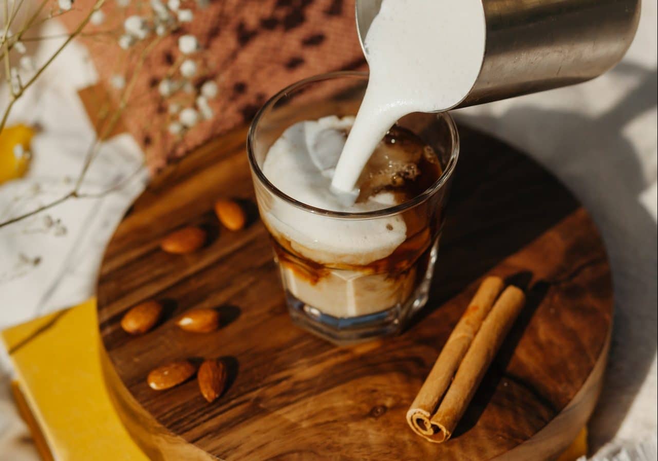 How to Make Iced Americano in 4 Steps (Plus Expert Tips)